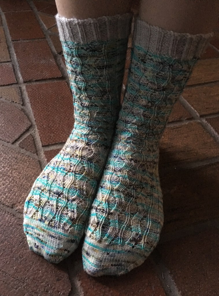 Lizzie Knitzz – Knit. Design. Teach.
